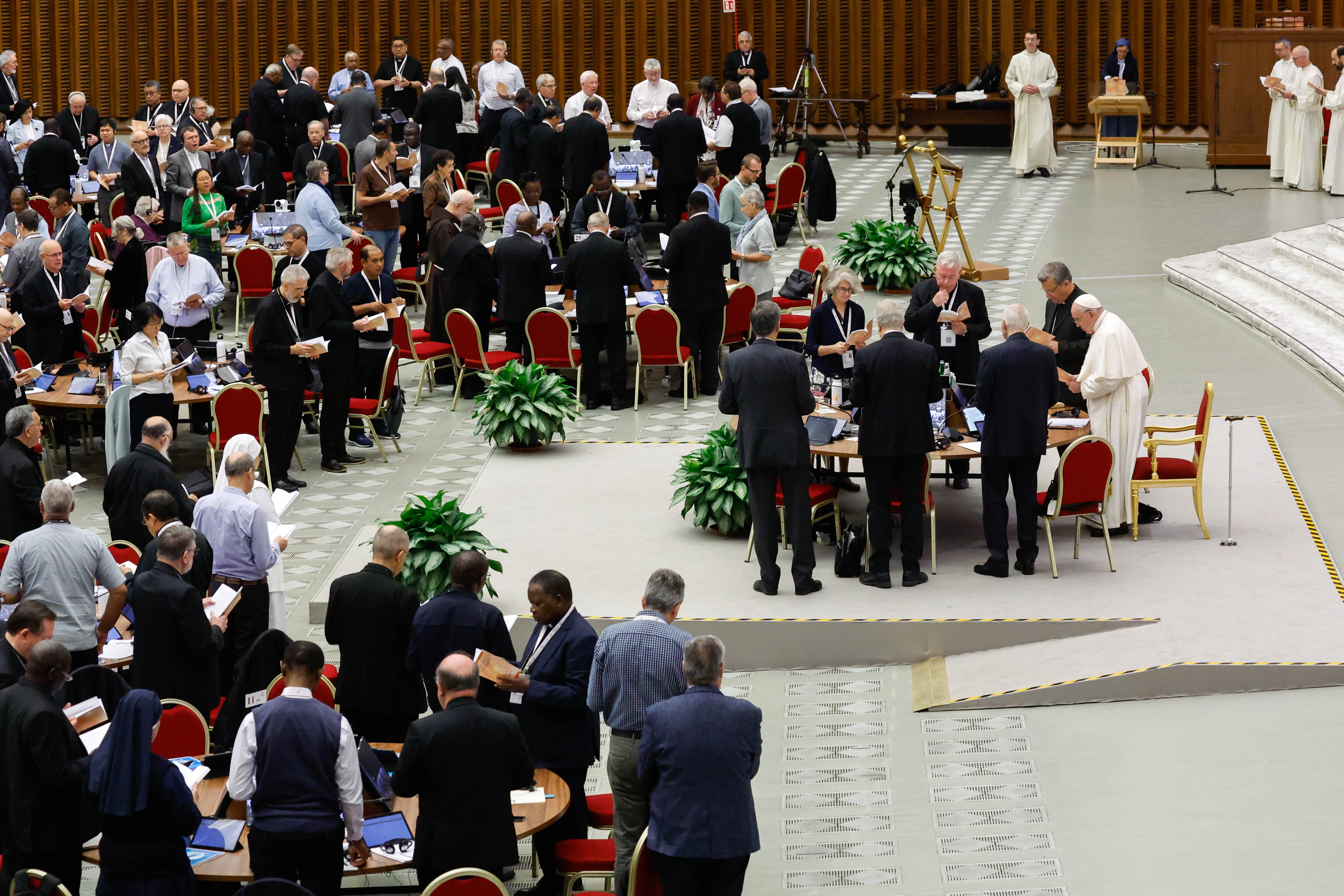 Second synod session to open with penitential liturgy | USCCB
