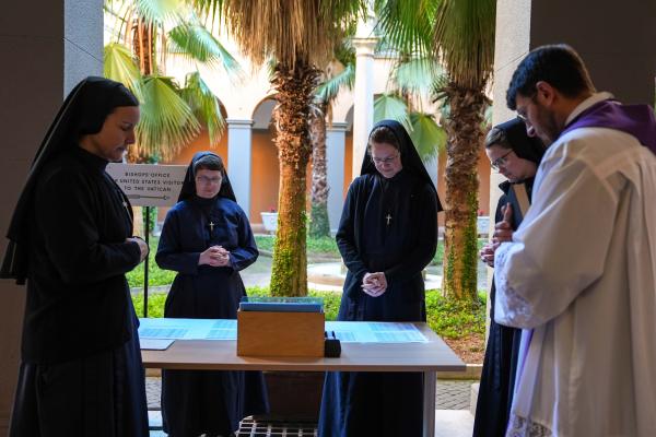 Pope has full day of appointments after going to hospital for tests | USCCB