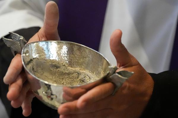 Hope amid suffering leads to God, pope says in message for world's sick ...