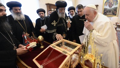 United in prayer: Pope adds Coptic Orthodox martyrs to Catholic ...