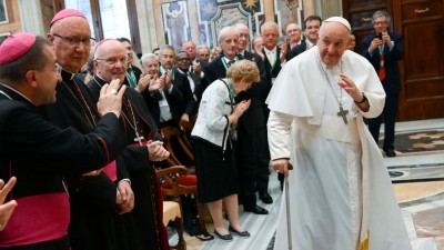 Pope has quick medical checkup at Rome hospital | USCCB