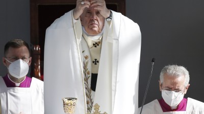 Be transformed by the Eucharist, pope asks Catholics | USCCB